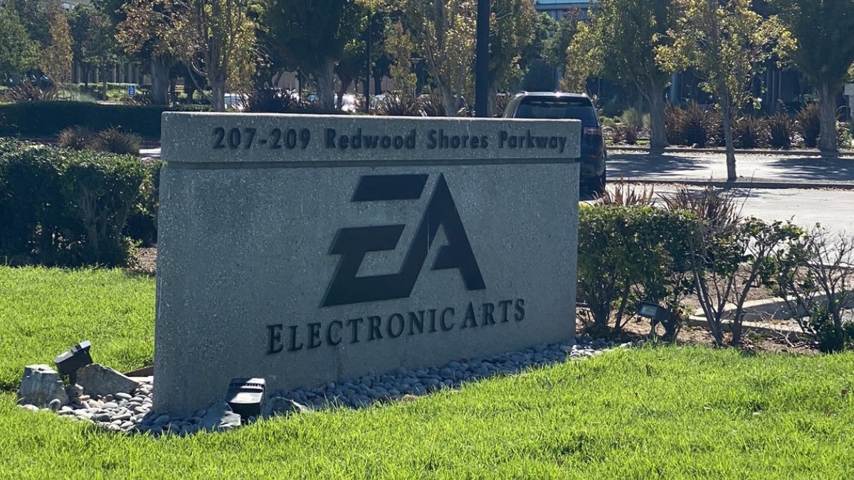 EA Staff Report Pressure to Use AI Across Workflows